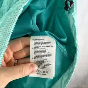 Helly Hansen | Jackets & Coats | Helly Hansen Rain Jacket Xs Hood Full ...